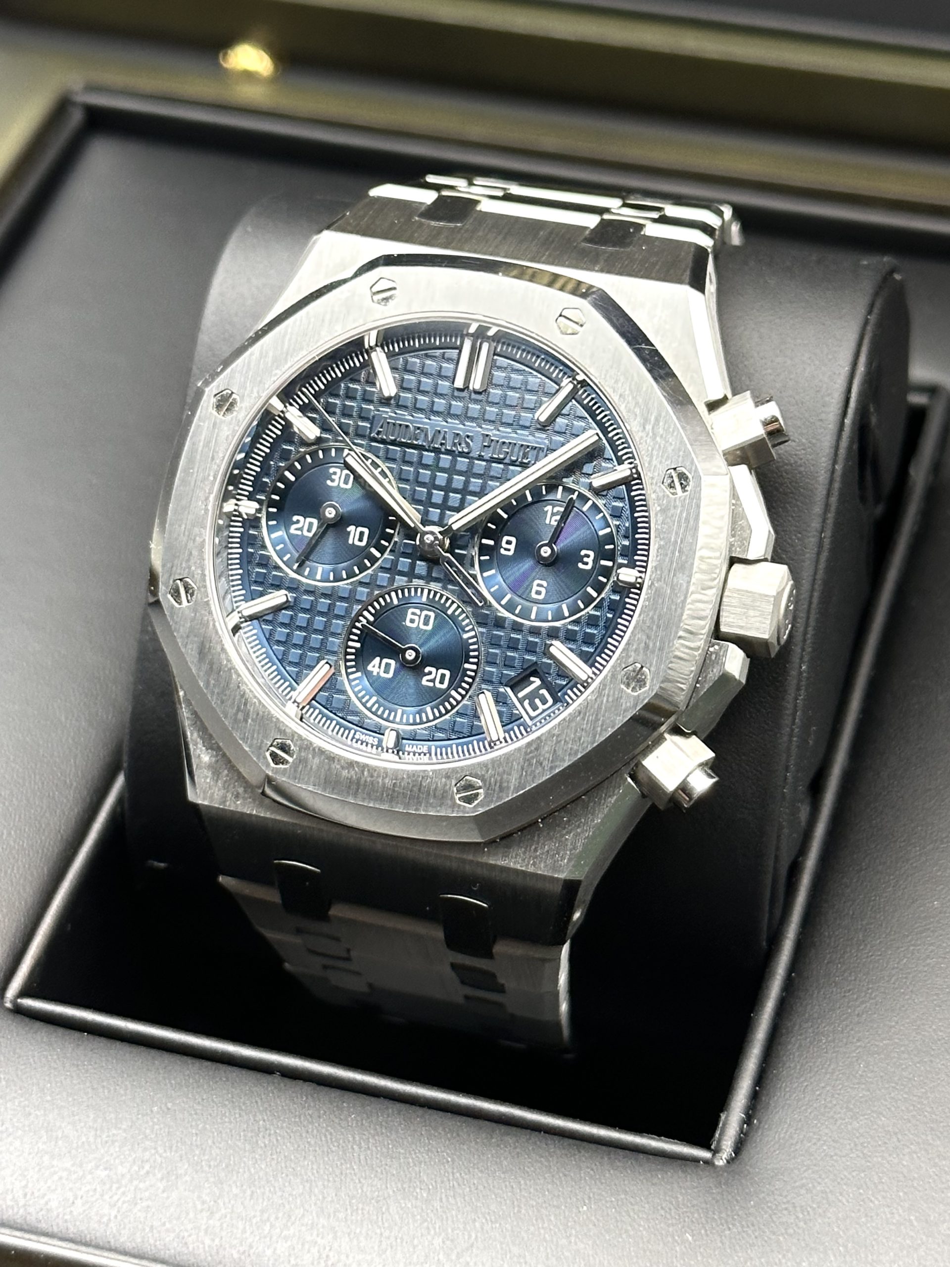 26240ST Audemars Piguet Royal Oak Chronograph Blue Dial - Killing Time